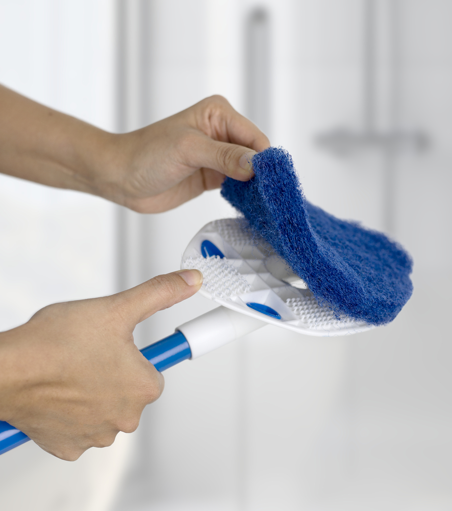 CLOROX TUB & TILE SCRUBBER REFILL - Lee Distributors